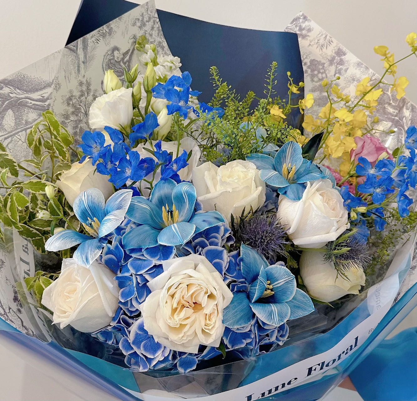 The Starry Night 星月夜 - Blue Purple & White Theme – La Lune Floral SG